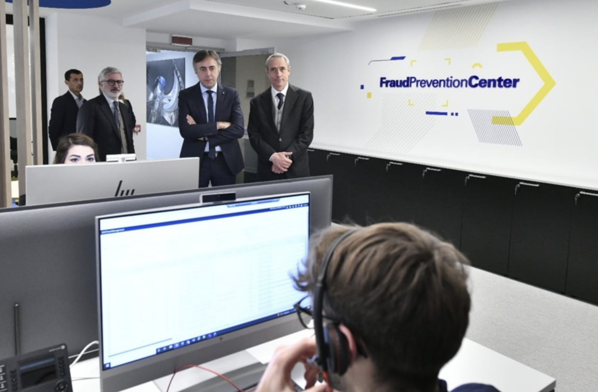 Inaugurato il nuovo Centro Antifrode di Poste Italiane: tecnologia al ...